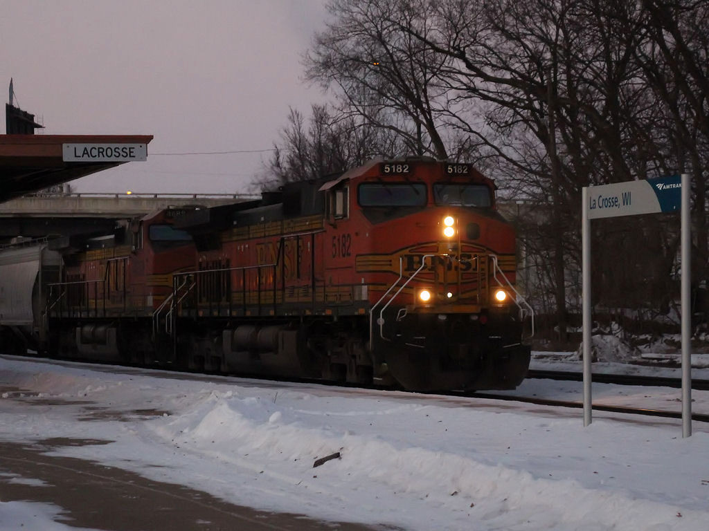 BNSF 5182